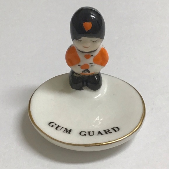 Enesco | Accents | Gum Guard Chewing Gum Saver Porcelain Soldier 96s 2h ...
